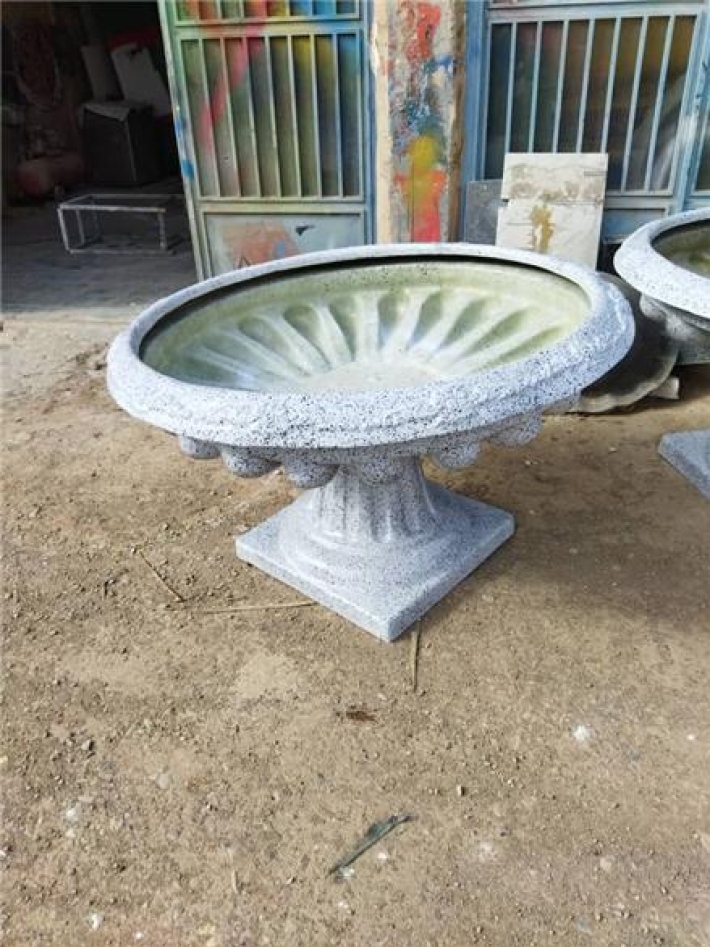 گلدان پایه دار فایبرگلاس زرین کار صفاهان - سایت تبلیغات رایگان آنی گاه